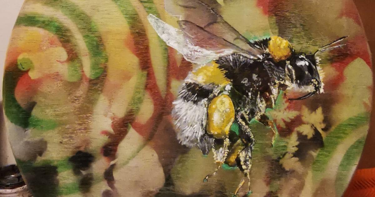 Buff tailed Bumblebee | Brown Dog Arts
